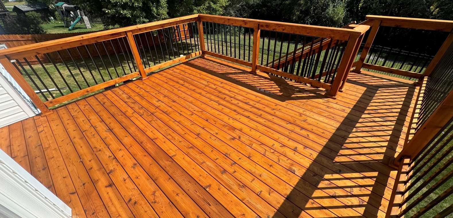 Cedar Deck Stain On Handrails The Best Deck Stain For You | Long Fence